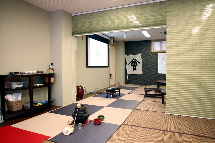 御茶ノ水駅からすぐ！外国の方にも喜ばれる茶室、バーカウンター付き畳敷きの和風空間の写真13