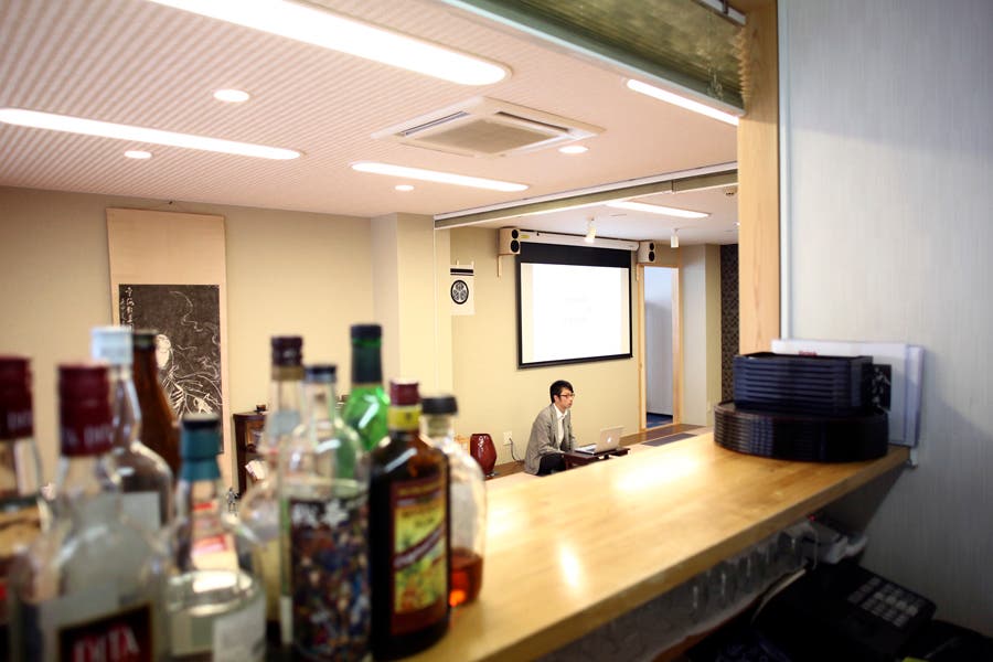 御茶ノ水駅からすぐ！外国の方にも喜ばれる茶室、バーカウンター付き畳敷きの和風空間の写真19