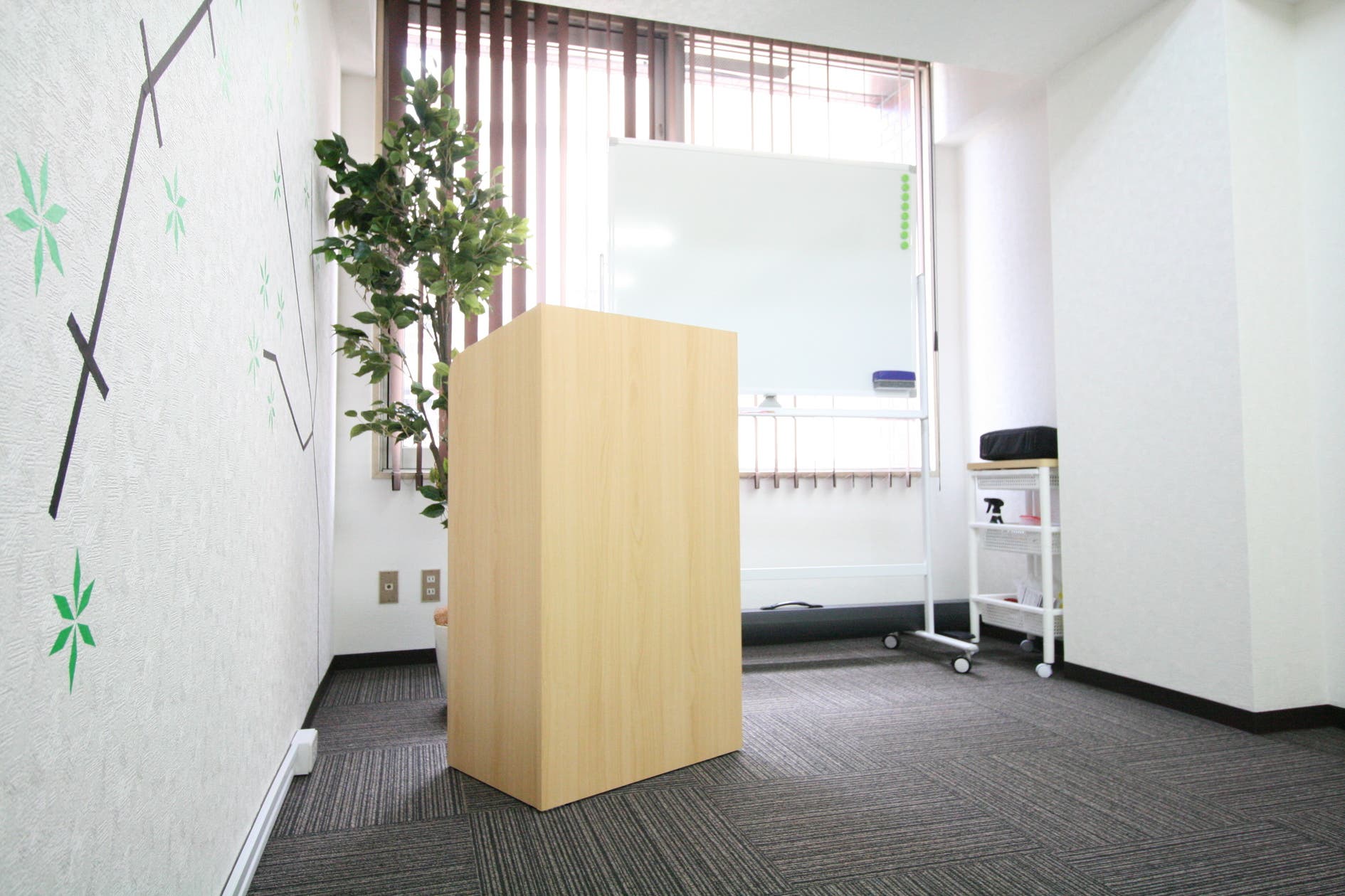 【市役所広告でお馴染み】◆お気軽会議室広島紙屋町leaf◆🎯広島バスターミナル徒歩1分🎯無料wifi/22人収容の写真5