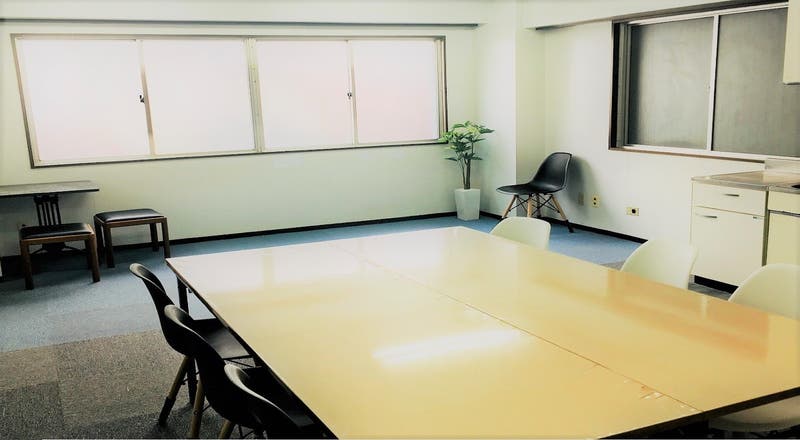 [山手線大塚駅徒歩５分の格安会議室] 池袋駅から１駅。会議やセミナー、ママ会など、幅広い用途で利用可能。