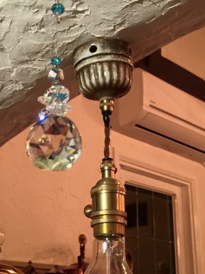 イギリス古民家造りのカフェ アンティークいっぱいの店内 季節の草花が咲いている庭  の写真14