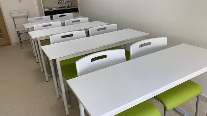 1号店//北口パルコ目の前【即予約可・高速度WiFi・除菌完備】各種教室、会議、商談、面接、撮影、ボードゲーム等に最適スペースの写真11