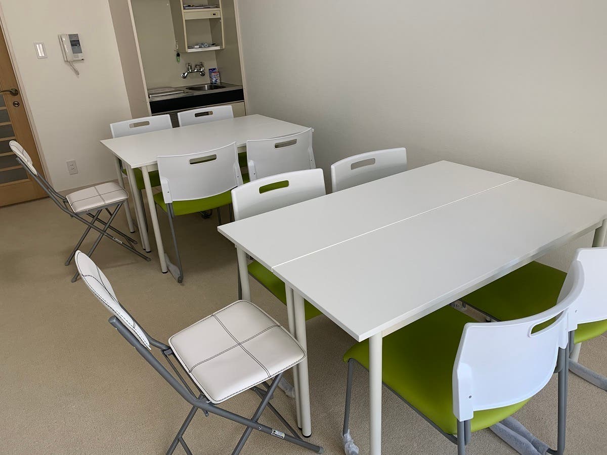 1号店//北口パルコ目の前【即予約可・高速度WiFi・除菌完備】各種教室、会議、商談、面接、撮影、ボードゲーム等に最適スペースの写真13