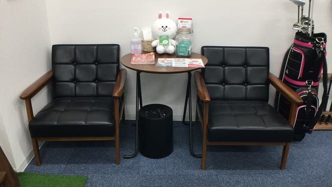 【skytrack完備】完全個室の室内ゴルフ練習場の1号室(OUT)。シミュレーターを使ったゴルフ練習・レッスン会に!の写真3