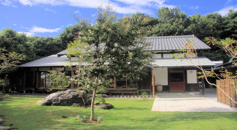 【感染対策に一棟貸し】築120年古民家開放的プライベート庭園も自由に使えます