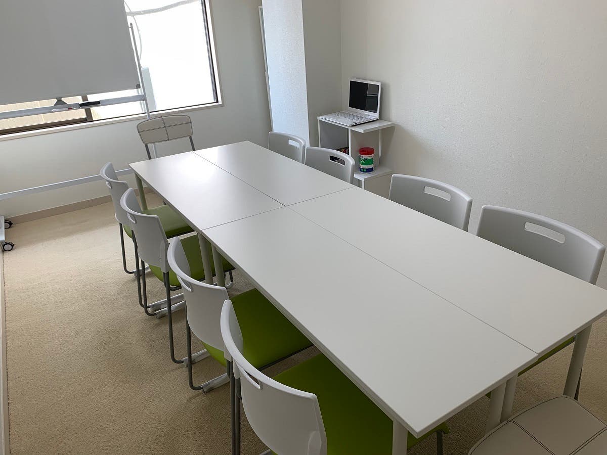 1号店//北口パルコ目の前【即予約可・高速度WiFi・除菌完備】各種教室、会議、商談、面接、撮影、ボードゲーム等に最適スペースの写真6