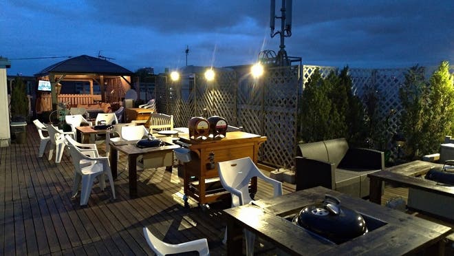 【ハコスBBQガーデン/B席】 富士山が見渡せるビル最上階でアーバンバーベキュー:設備は全てセット!食材持ち込みだけでOKの写真3