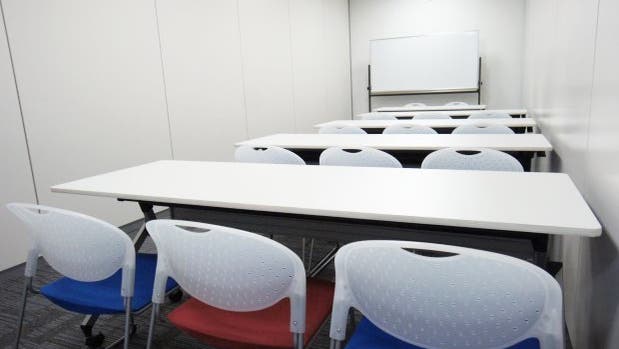 名古屋会議室 プライム 第16会議室【名古屋駅徒歩4分・無料Wi-Fi・最大14名・プライムセントラルタワー名古屋駅前店】の写真1