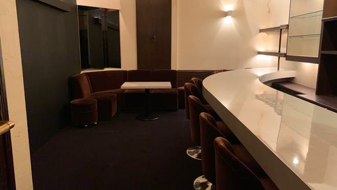 【ミナミのBARで貸切パーティ!?】駅近でカラオケ、ダーツ可能なレンタルスペース!の写真2