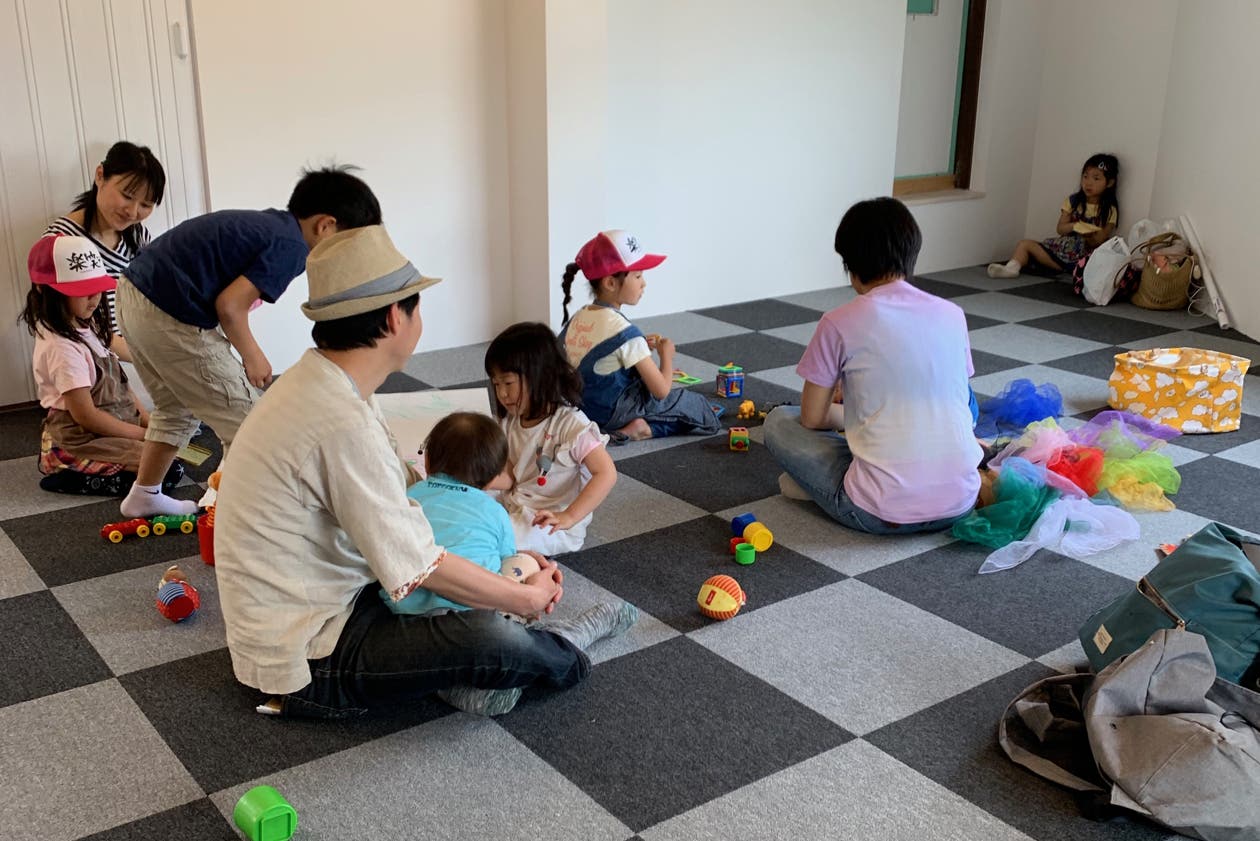 【阪急逆瀬川駅すぐ】100インチプロジェクター完備。セミナーやワークショップなどにご利用ください。の写真3