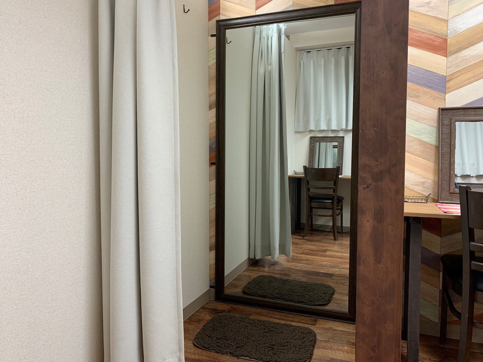 【広くて安い!!】撮影会/YouTube撮影/MV/アー写撮影にオススメ,全長4.5mの全面鏡アリの写真15