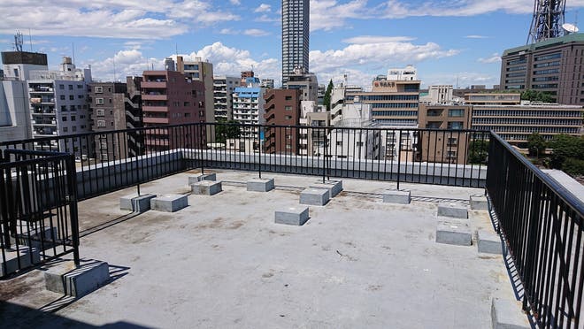 新宿区 四谷 荒木町屋上 撮影に絶好の立地です。商用撮影、個人撮影、コスプレ撮影にも最適の写真1