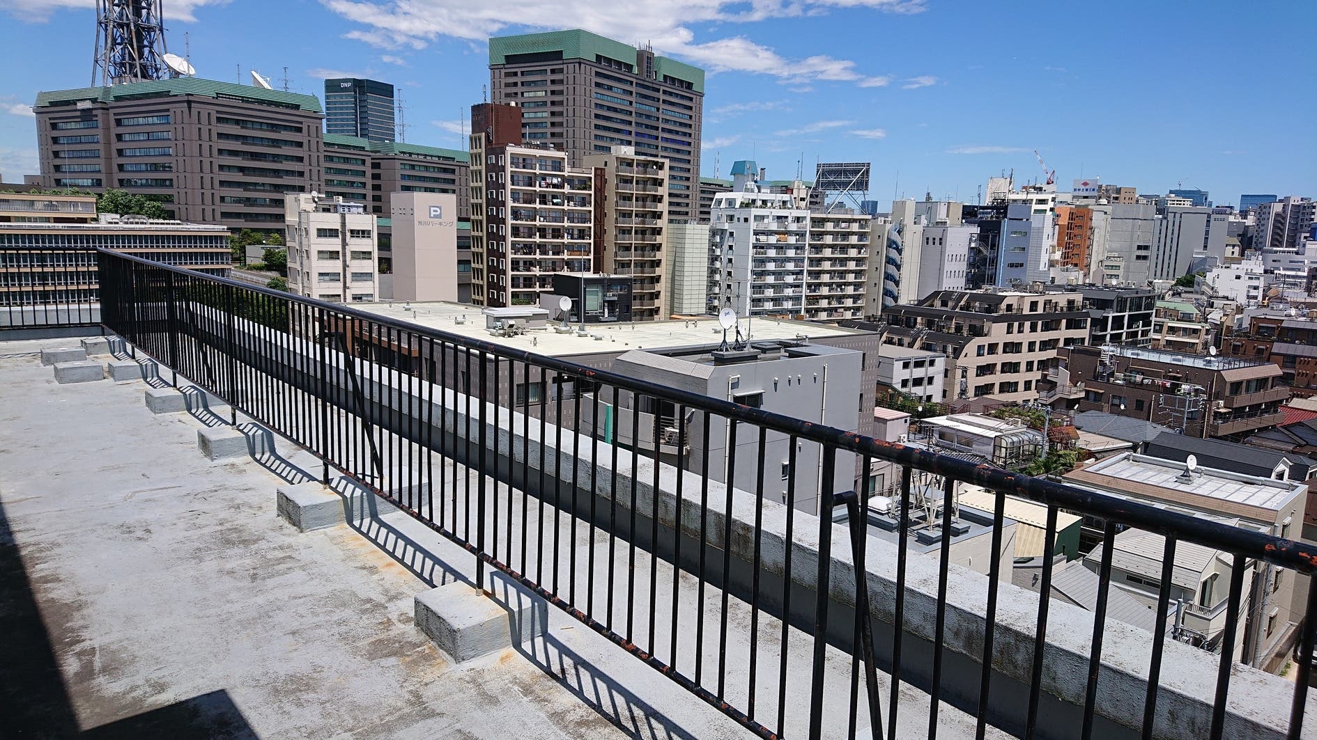 新宿区　四谷　荒木町屋上　撮影に絶好の立地です。商用撮影、個人撮影、コスプレ撮影にも最適の写真12