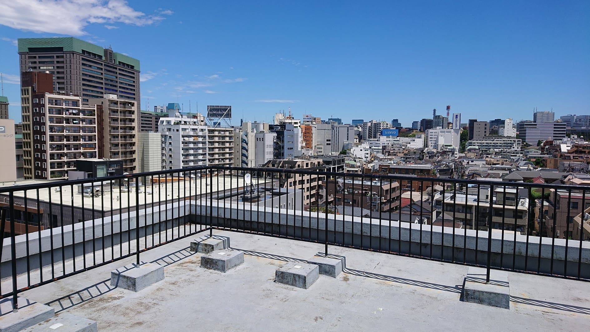 新宿区　四谷　荒木町屋上　撮影に絶好の立地です。商用撮影、個人撮影、コスプレ撮影にも最適の写真13