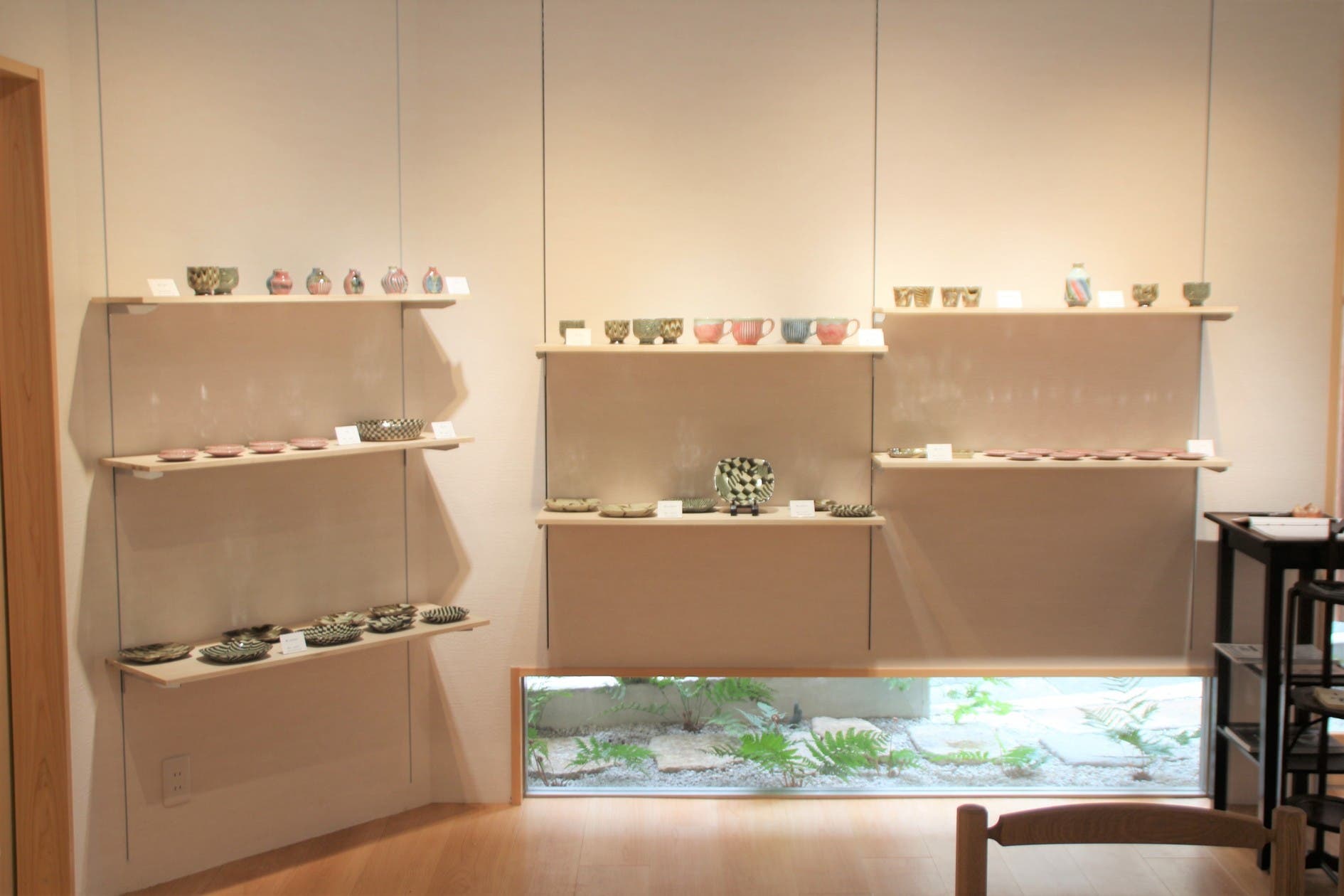 京都東山にある和モダンのギャラリーです。平面作品や工芸作品の展示が可能です。の写真4