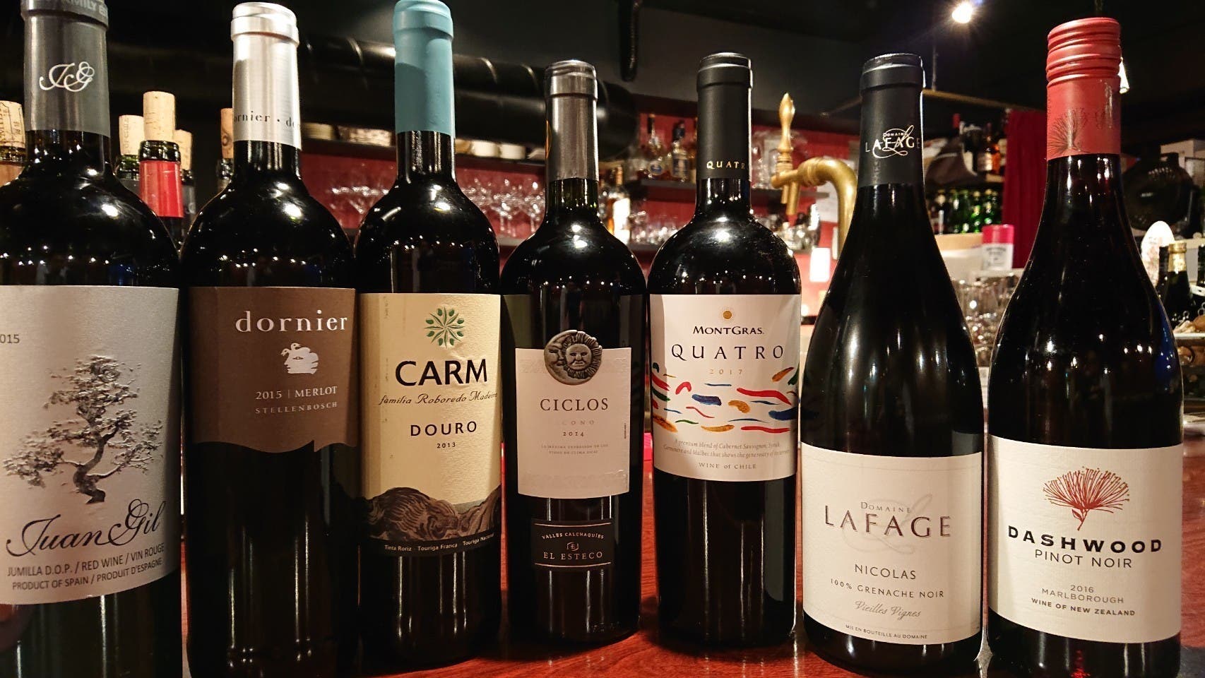 神戸・三宮一等地のフレンチバルを丸々貸し切り！プロジェクターやマイクも完備！の写真5