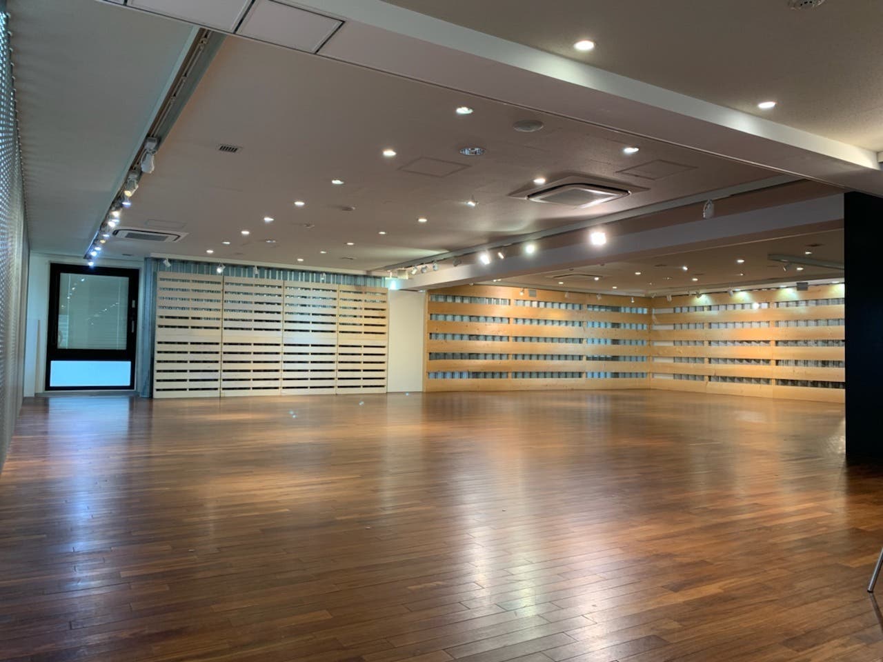 【中目黒駅8分】展示会やクローズドなイベントに適した210㎡の大型スペースの写真4