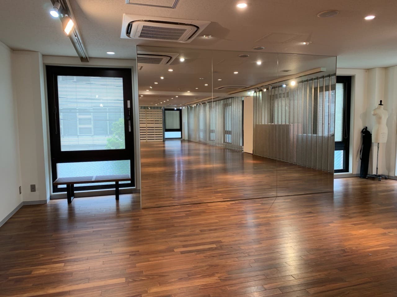 【中目黒駅8分】展示会やクローズドなイベントに適した210㎡の大型スペースの写真8