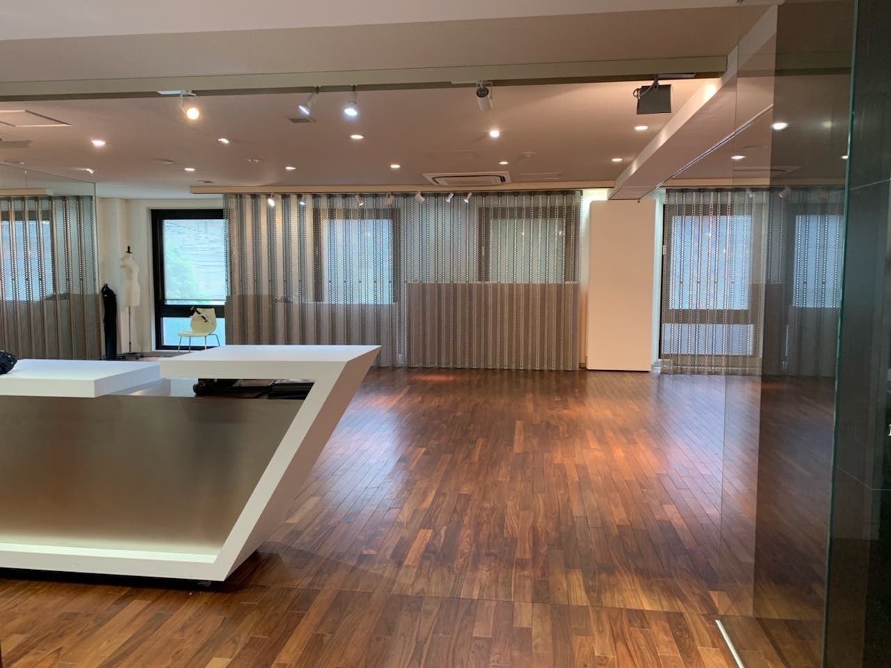 【中目黒駅8分】展示会やクローズドなイベントに適した210㎡の大型スペースの写真9