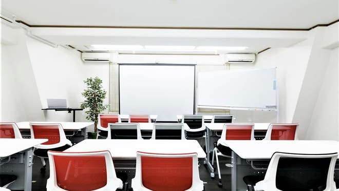 【地下鉄御堂筋線本町駅1分】 エレベーター完備!会場内設備無料!会議打ち合わせ、研修、面談、面接、セミナー貸会議室ラミKellyの写真5