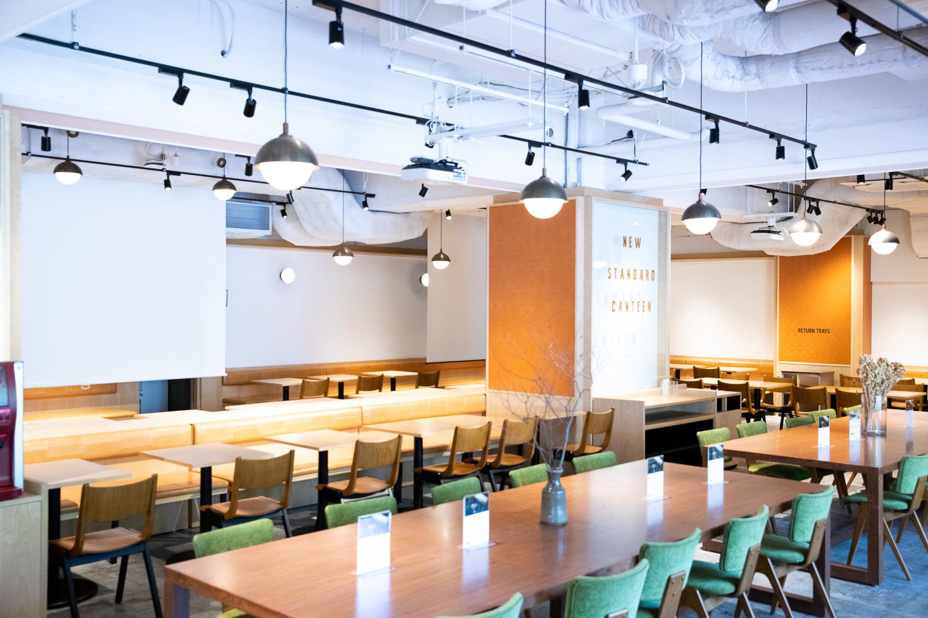 【24時間レンタル可!】最大150人収容　230㎡のゆったりカフェ空間を貸切に！！LIFULL Tableの写真4