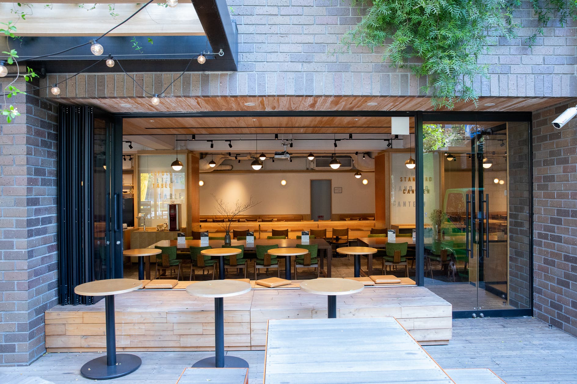 【24時間レンタル可!】最大150人収容　230㎡のゆったりカフェ空間を貸切に！！LIFULL Tableの写真7