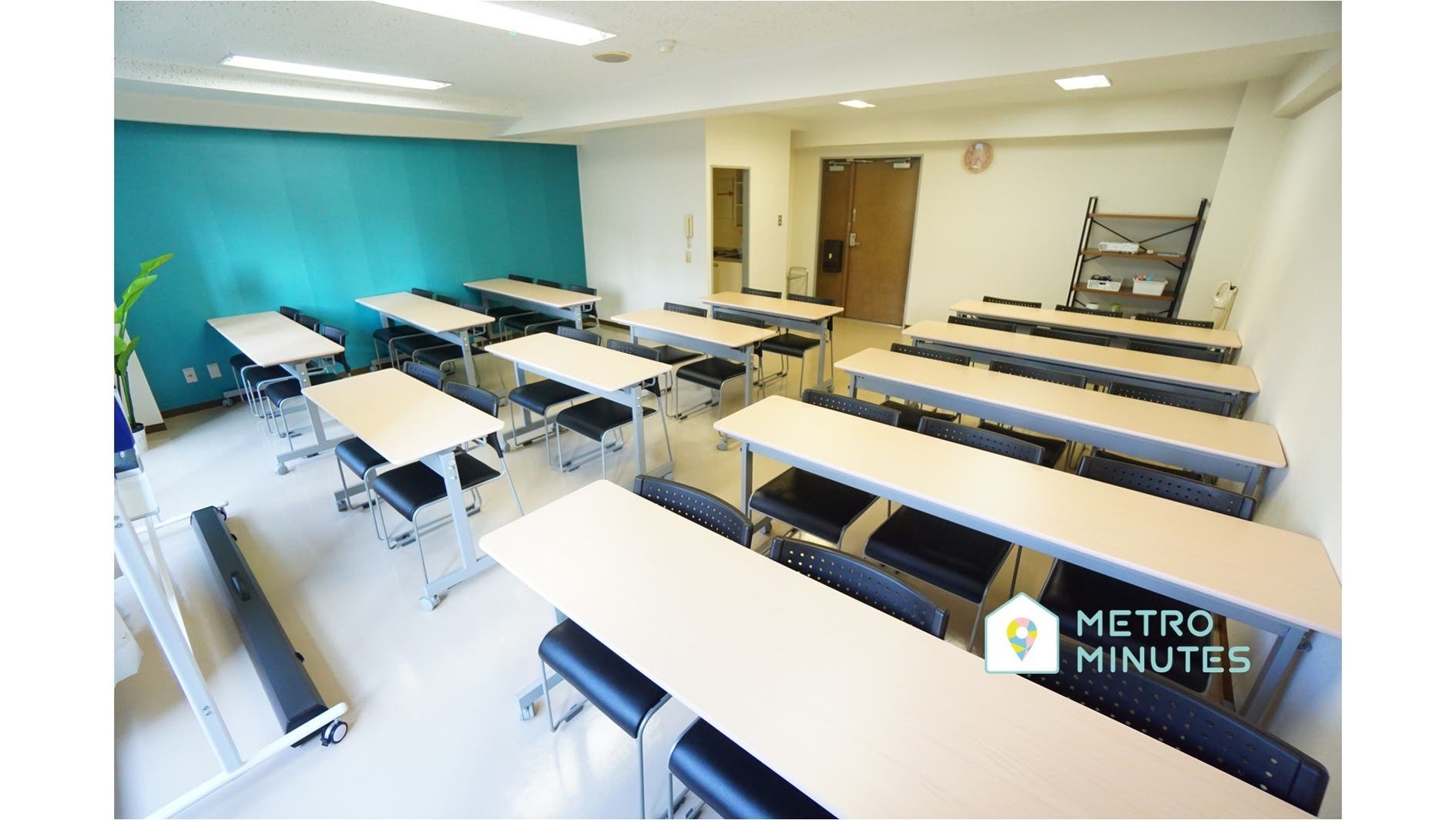 ＜ブラウ会議室＞32名収容🪑仙台駅徒歩5分🚃Wi-Fi📶プロジェクター🎥会議/セミナー/研修/ワークショップの写真7