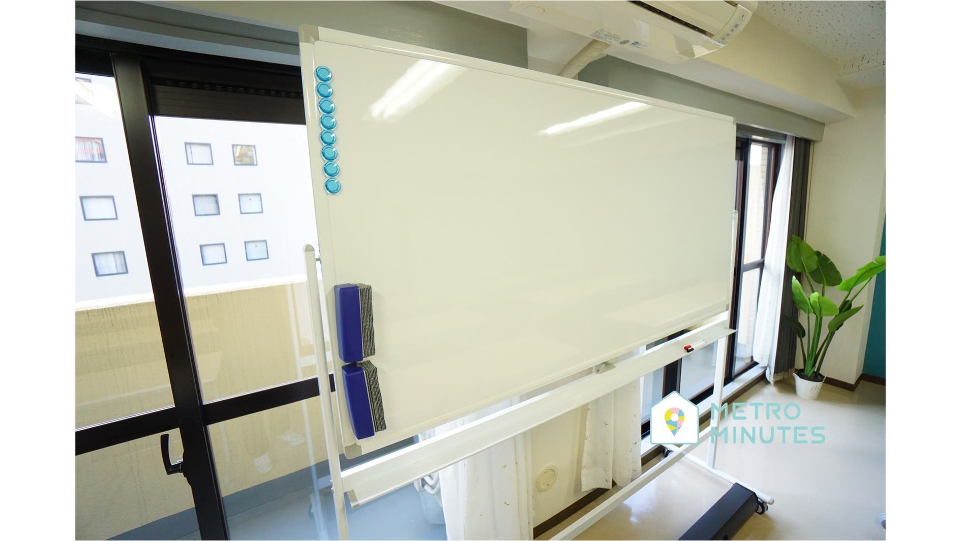 ＜ブラウ会議室＞32名収容🪑仙台駅徒歩5分🚃Wi-Fi📶プロジェクター🎥会議/セミナー/研修/ワークショップの写真12