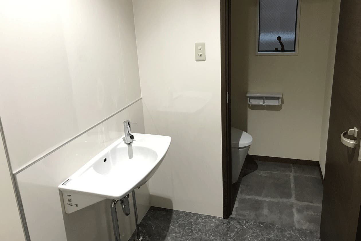 Room2 最大60席【高崎駅徒歩7分 販売利用OK】TVモニター|プロジェクター|スクリーン|ホワイトボード|Wi-Fi|無料の写真9