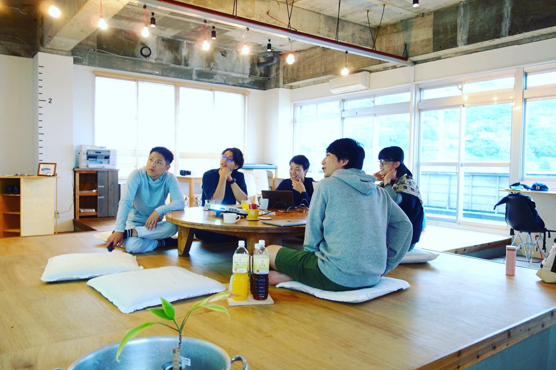 zoom会議やリモート会議用個室もあり、コワーキングにおすすめ！仕事の合間に海沿いを散歩することも！の写真8