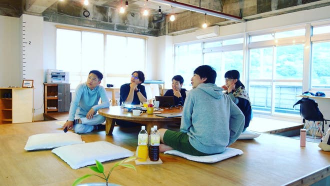 zoom会議やリモート会議用個室もあり、コワーキングにおすすめ!仕事の合間に海沿いを散歩することも!の写真8