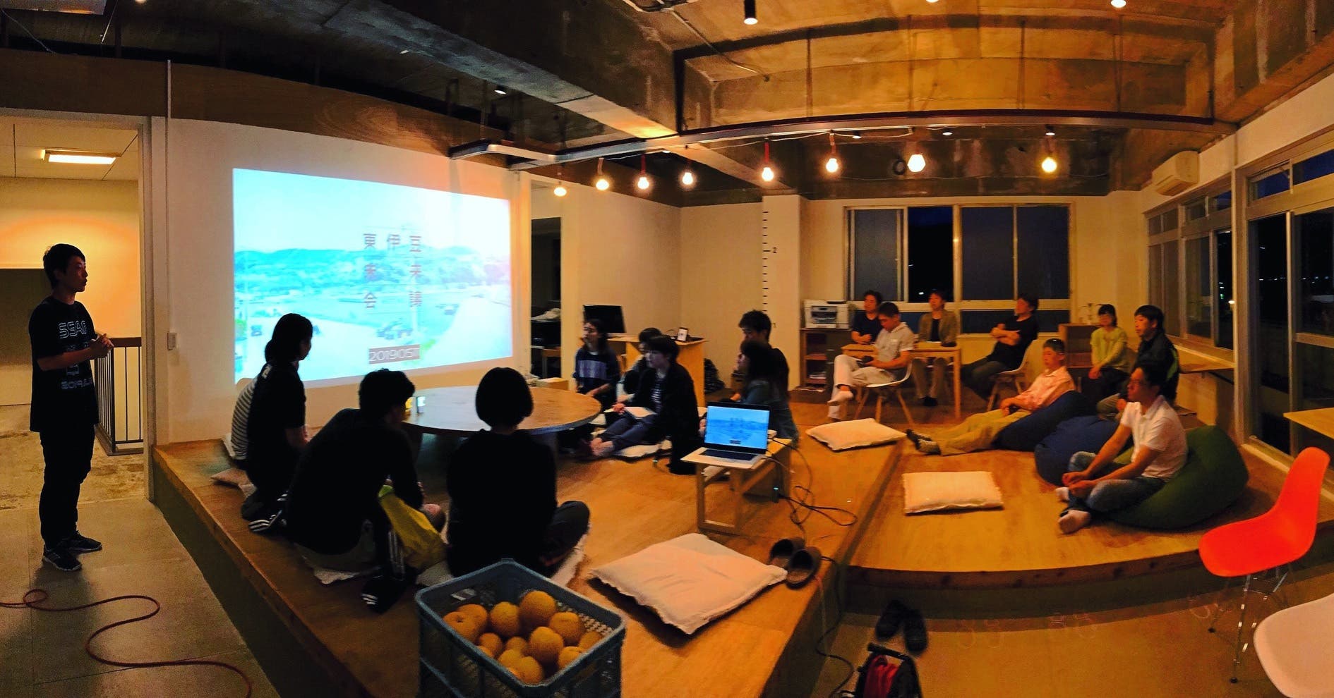 zoom会議やリモート会議用個室もあり、コワーキングにおすすめ！仕事の合間に海沿いを散歩することも！の写真12