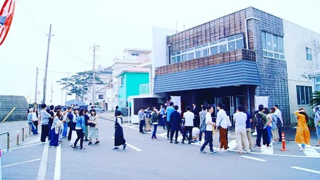 zoom会議やリモート会議用個室もあり、コワーキングにおすすめ!仕事の合間に海沿いを散歩することも!の写真2