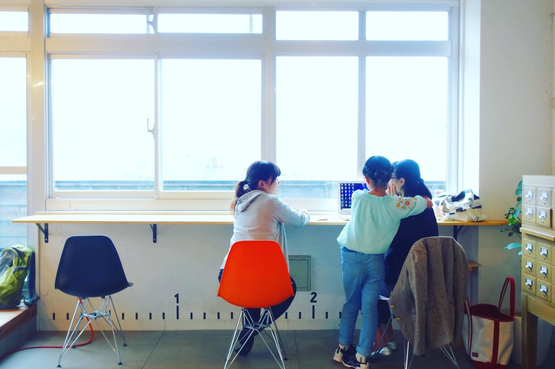 zoom会議やリモート会議用個室もあり、コワーキングにおすすめ！仕事の合間に海沿いを散歩することも！の写真15