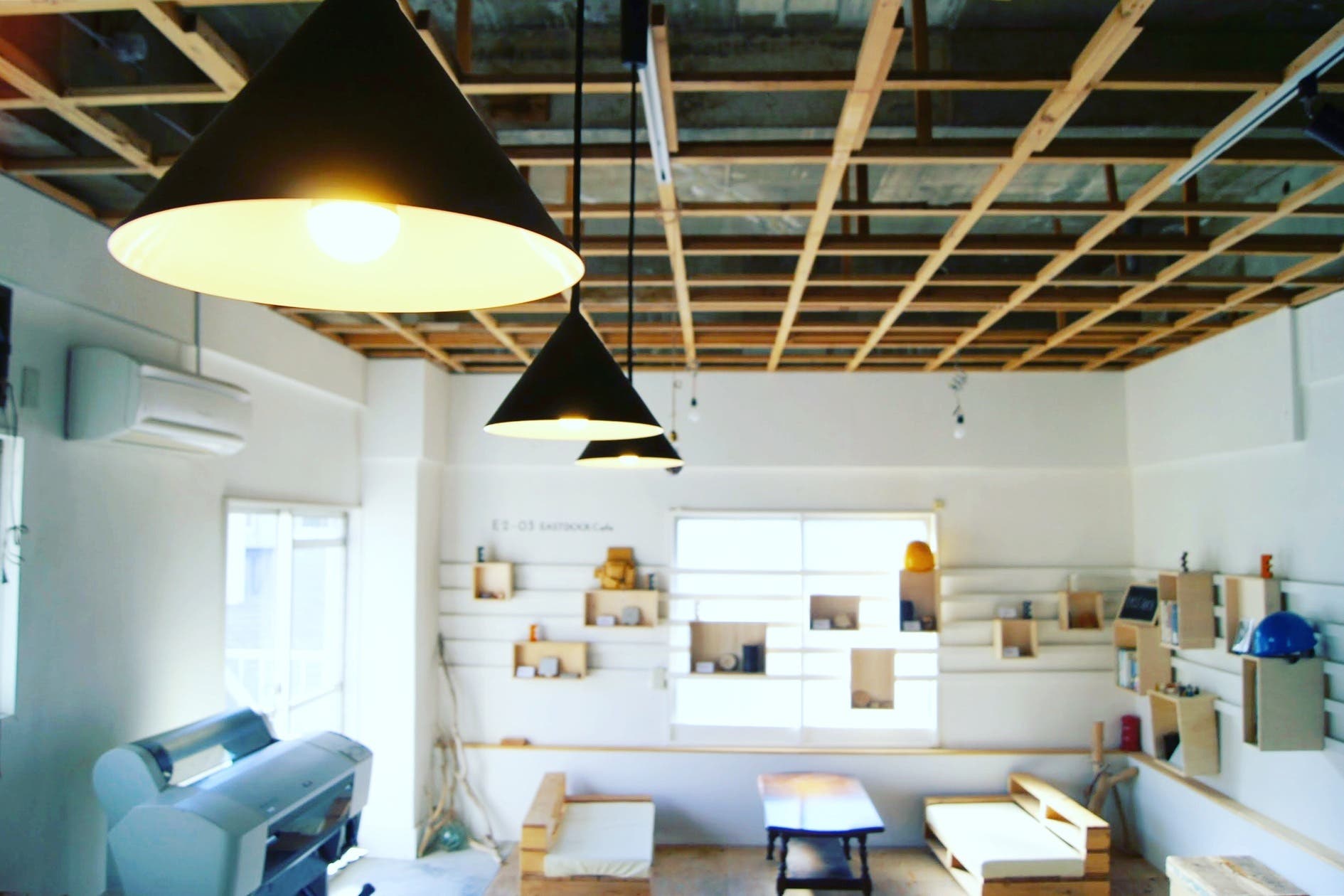 zoom会議やリモート会議用個室もあり、コワーキングにおすすめ！仕事の合間に海沿いを散歩することも！の写真22