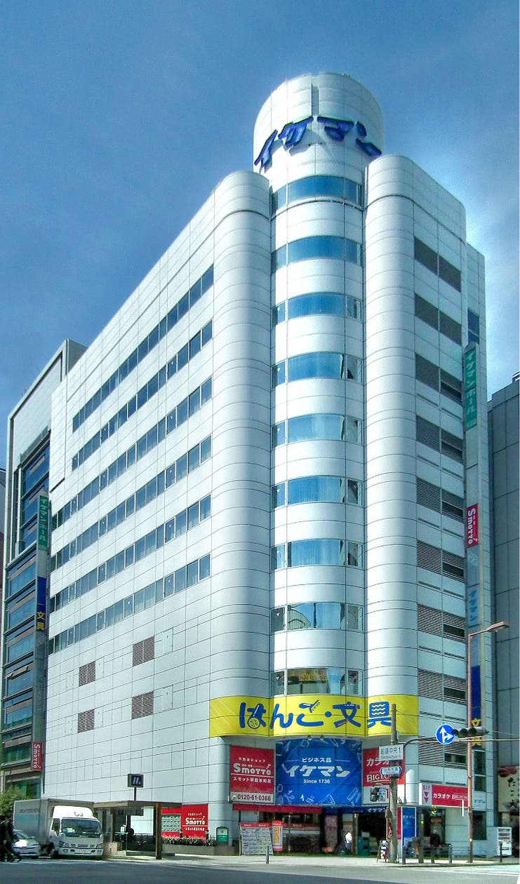 【堺筋本町駅 "目の前" 貸会議室】200人以上入る天井高くて明るい貸しホール（ABホール）の写真7