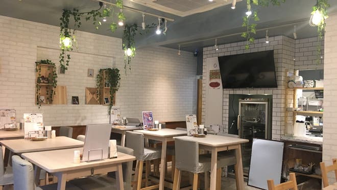 【芝公園・三田】白で統一したオシャレなスペース。パーティ・会議などに!の写真3