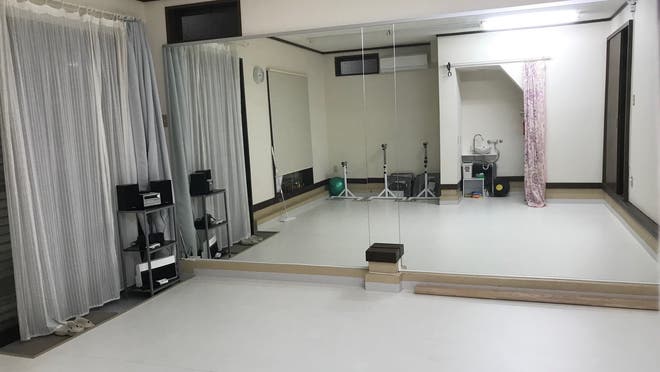 【studiotgk】少人数のダンスレッスンに!駐車場有り・バレエ用リノリウム床・レッスンバー有りの写真3