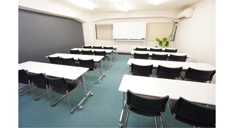 ✨SALE✨＜ホルン会議室＞博多駅徒歩6分♪Wi-Fi📶プロジェクタ🎥会議/セミナー/勉強会/ワークショップ/テレワーク