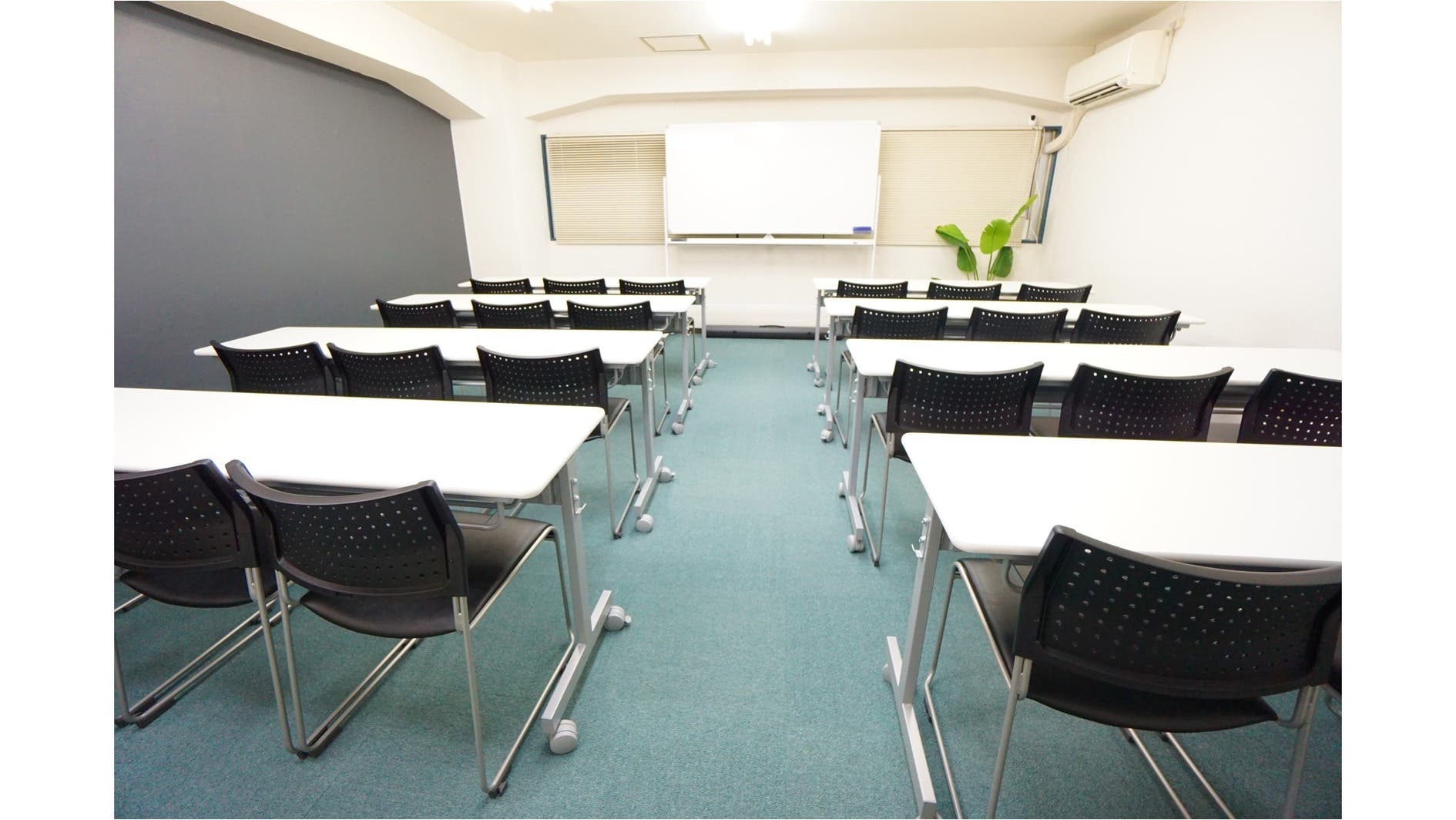 ✨SALE✨＜ホルン会議室＞博多駅徒歩6分♪Wi-Fi📶プロジェクタ🎥会議/セミナー/勉強会/ワークショップ/テレワークの写真3