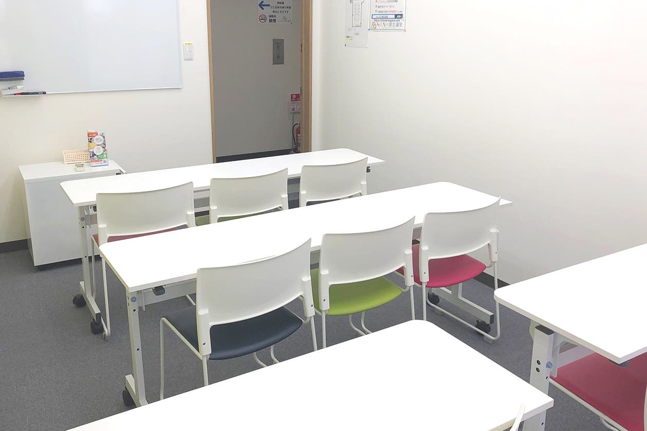 【天神駅徒歩2分】定員10名+予備椅子2名！プロジェクター含む備品・高速Wi-Fi無料！802会議室の写真6