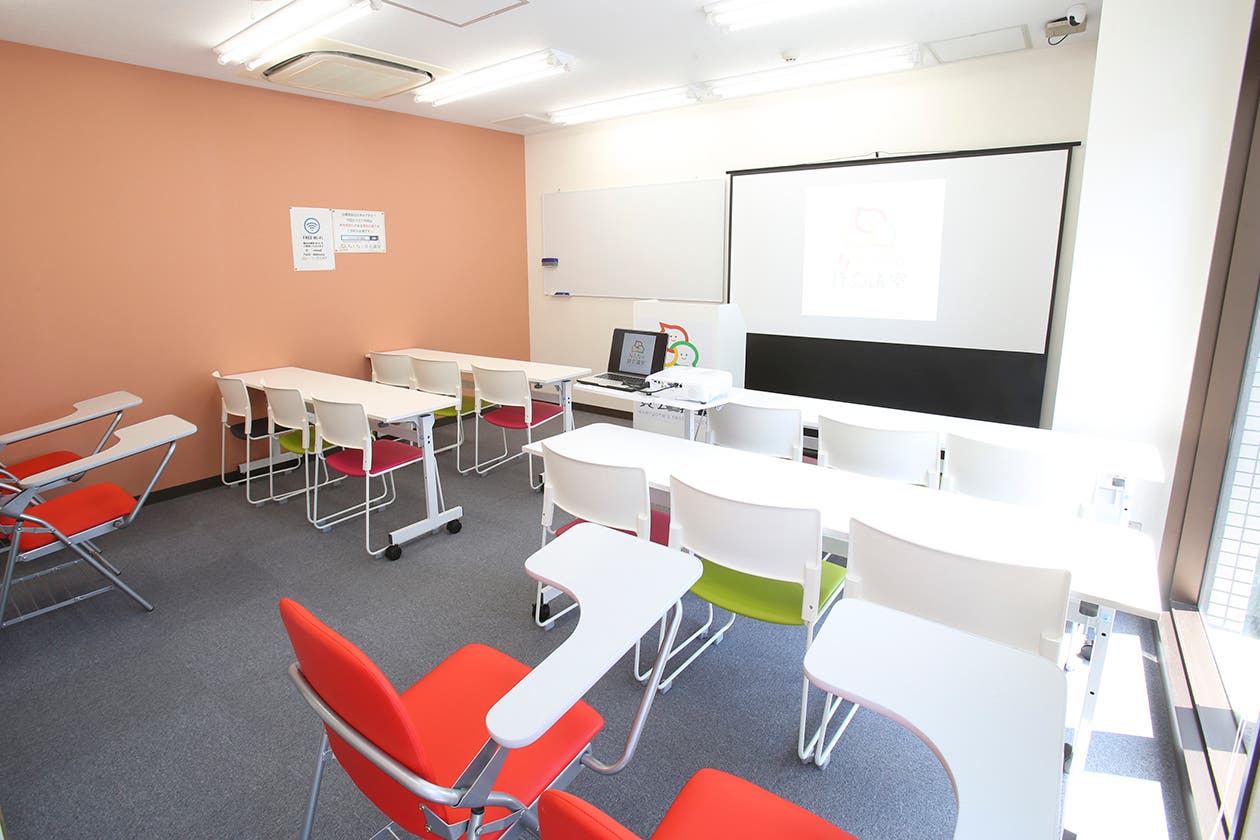 【天神駅徒歩2分】定員18名+予備椅子2名！プロジェクター含む備品・高速Wi-Fi無料！803会議室の写真4