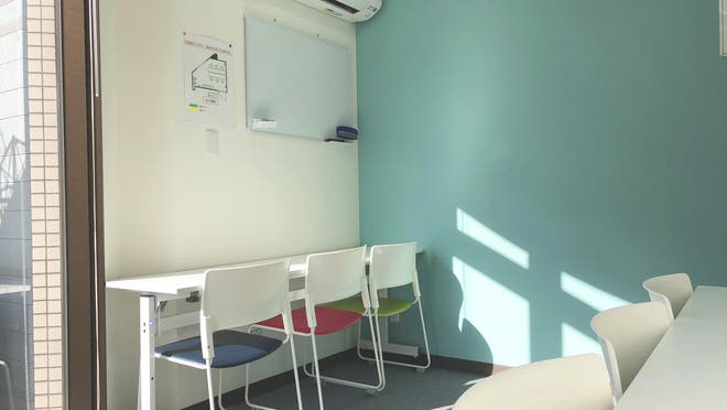 【天神駅徒歩2分】定員6名+予備椅子2名!プロジェクター含む備品・高速Wi-Fi無料!801会議室の写真9