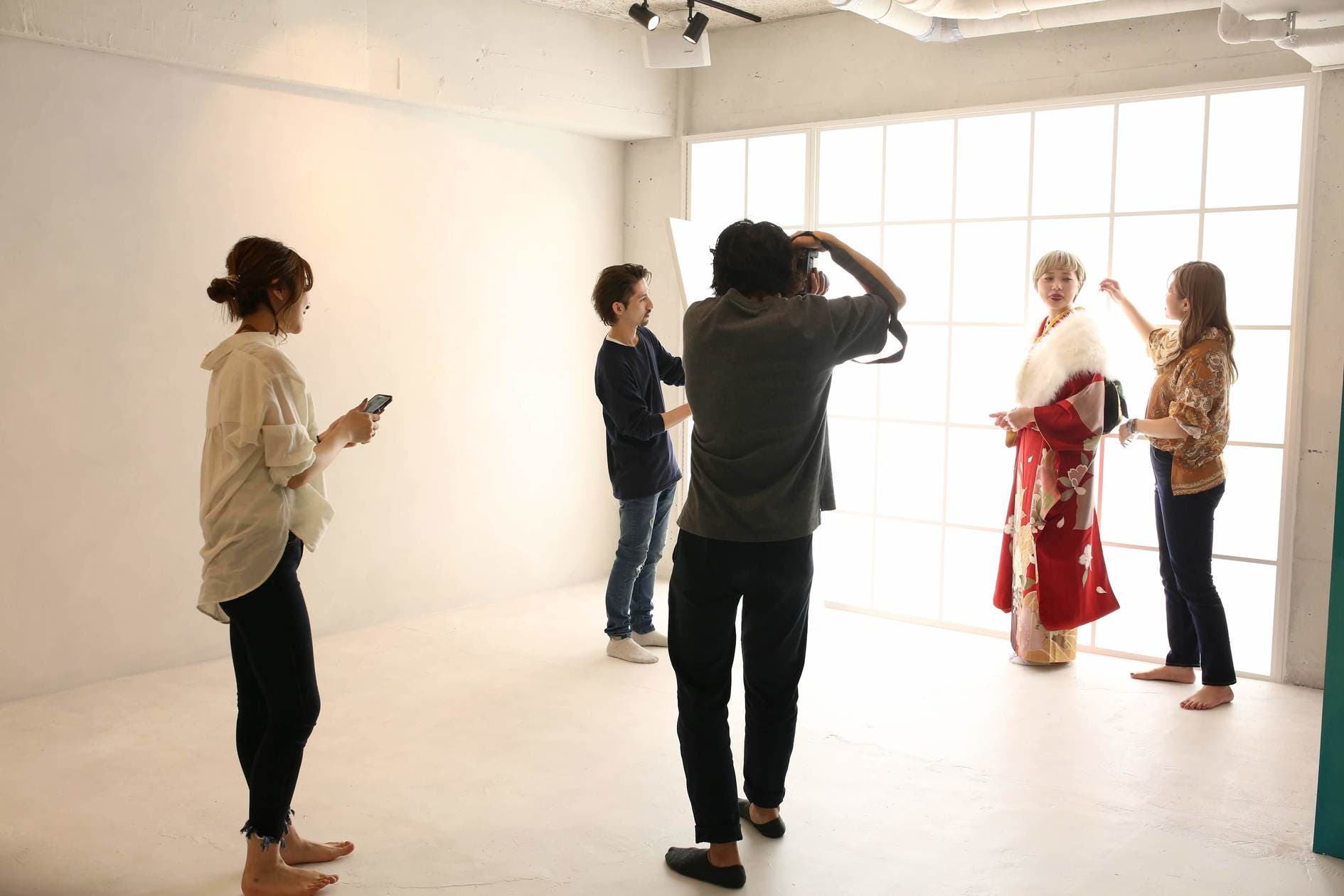 【京浜東北線　埼玉県　蕨市徒歩3分】手塗りの白壁白床。一日キレイに撮影できる埼玉の格安撮影スタジオの写真6