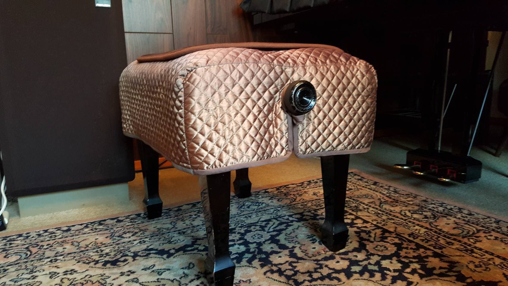 南海高野線初芝駅より徒歩3分！　落ち着いた雰囲気の中でグランドピアノやアンティーク調ピアノが弾ける、撮影にも最適な空間です！の写真5