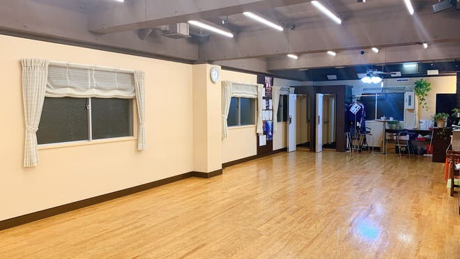 【レンタルスタジオ】駅近!大きな鏡張りの広くて明るいフロアです!ダンス・ヨガ・歌・演劇などに!の写真4