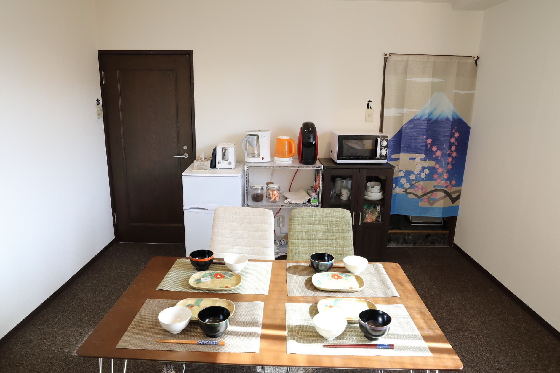 烏丸御池駅３分！打ち合わせ、コワーキングスペース、飲み会などに！の写真4