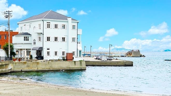 【葉山】海に浮かぶ外国風レストラン!ファッション雑誌やドラマ撮影に!の写真2