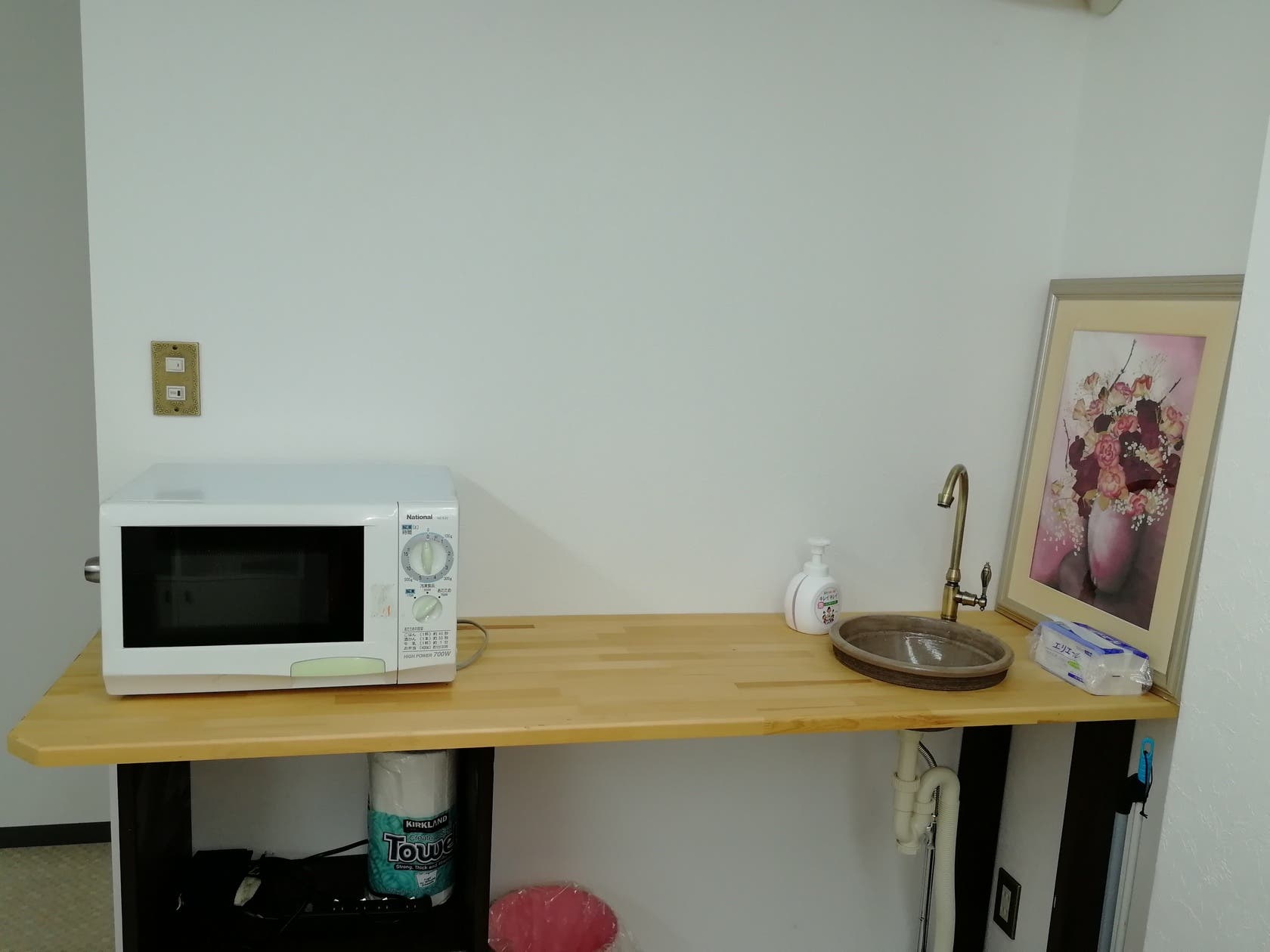 アップライトピアノ、窓に大きなホワイトボード有り！少人数でのご利用に最適。の写真10