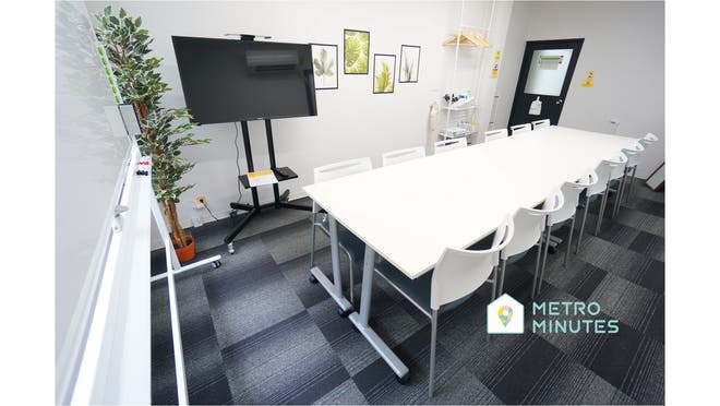 <ポプラ会議室>✨値下げ中✨駅近🚃Wi-Fi📶大型モニター🖥会議/商談/セミナー/ワークショップ/ボドゲの写真1